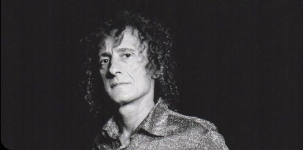 Dal 9 maggio Antonio Rezza inizia la collaborazione con il settimanale ...